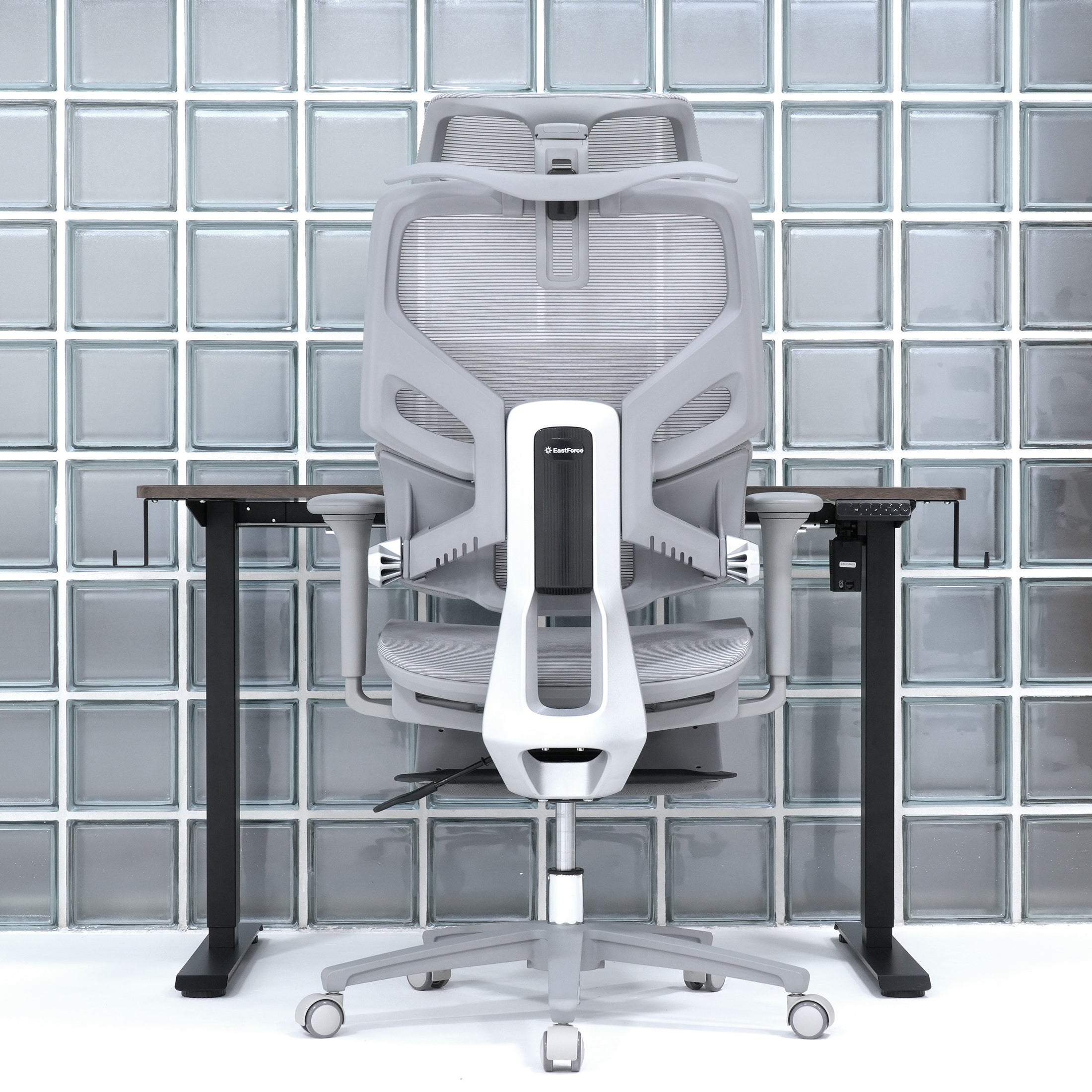 EastForce ALIEN CHAIR PRO(エイリアンチェアプロ) オフィスチェア – EastForce 公式サイト